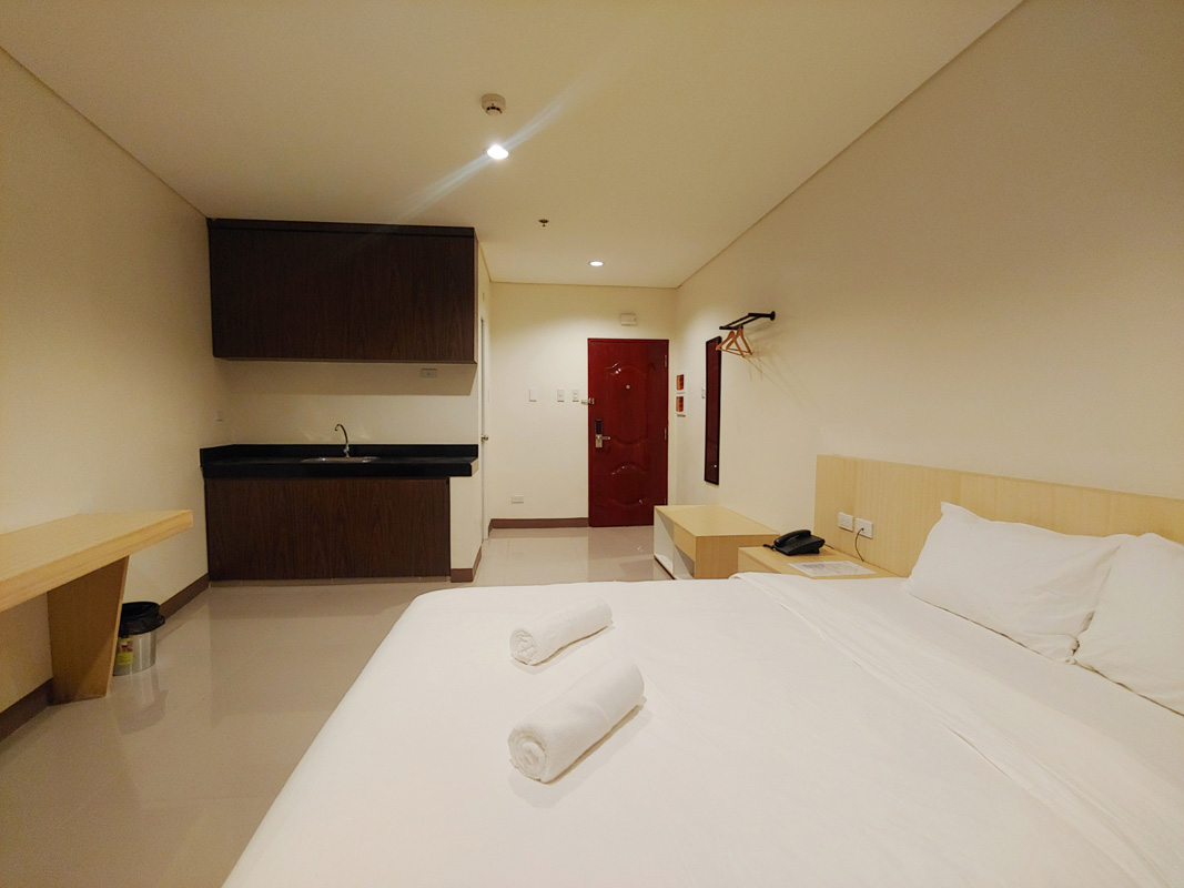 Deluxe Suite Rooms – Kaizen Suites